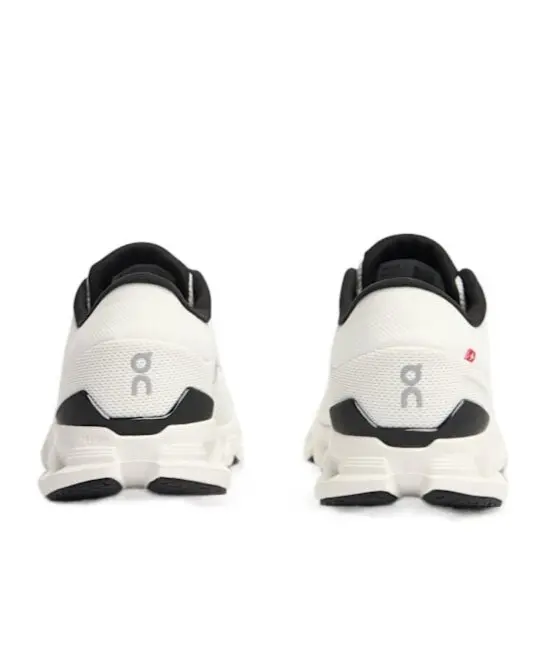 On Minimal Casual Sneakers