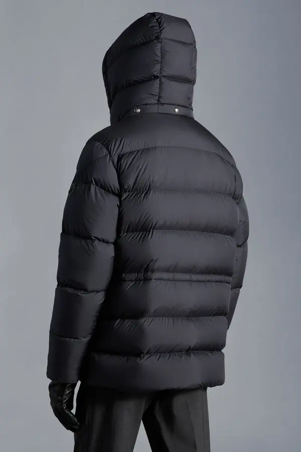 Moncler Bauges Short Down Jacket