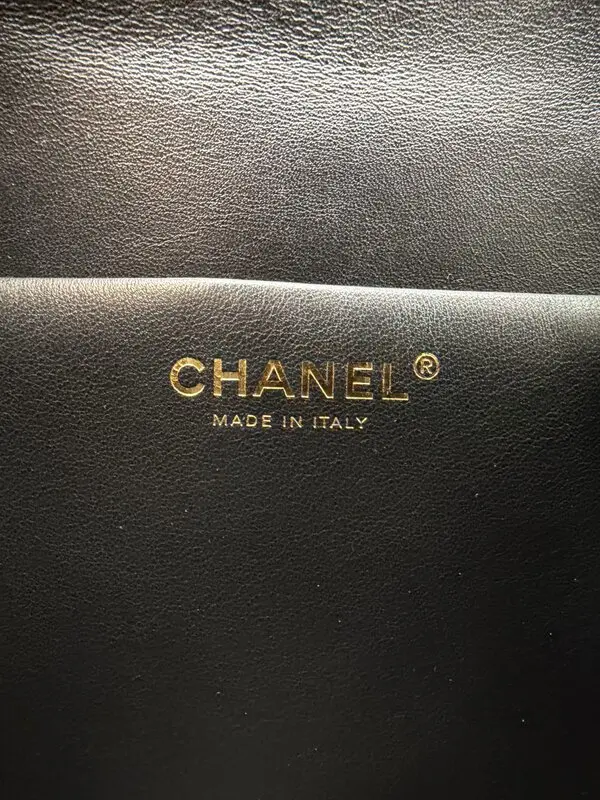 Chanel Maxi