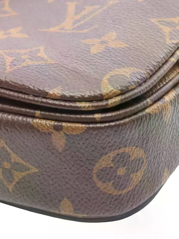 LOUIS VUITTON 2021-2026 Monogram Reverse Pochette Metis Satchel