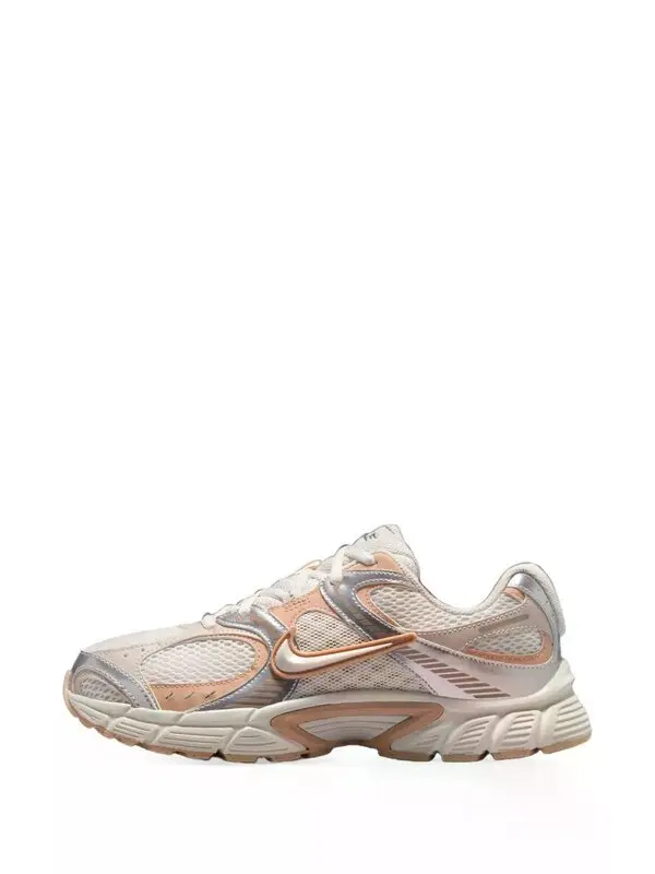 Nike V5 Rnr Phantom Chalk Shimmer Sneakers - White