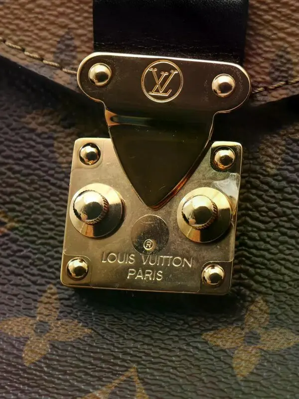 LOUIS VUITTON 2017 Monogram Reverse Pochette Metis Satchel