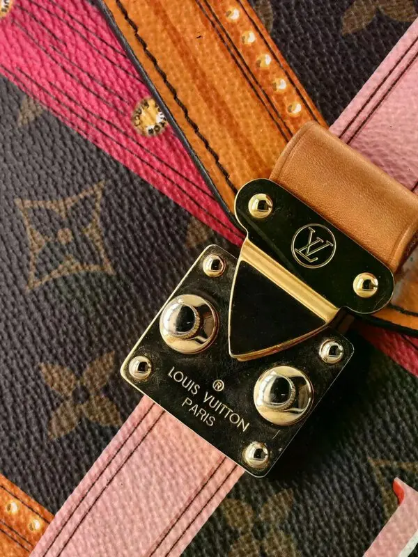 LOUIS VUITTON Pochette Metis Limited Edition Summer Trunks Monogram Canvas Crossbody Bag