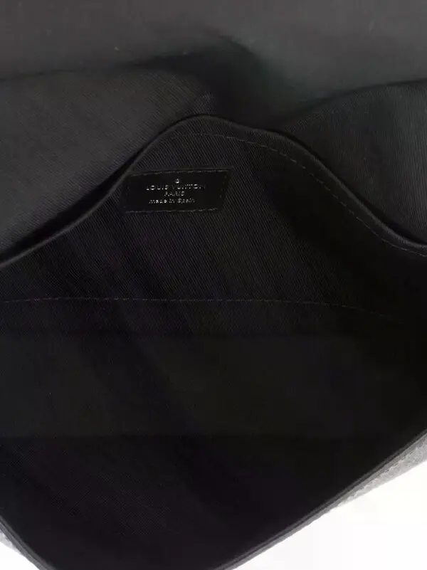 LOUIS VUITTON Studio Messenger Bag Damier Graphite 3d