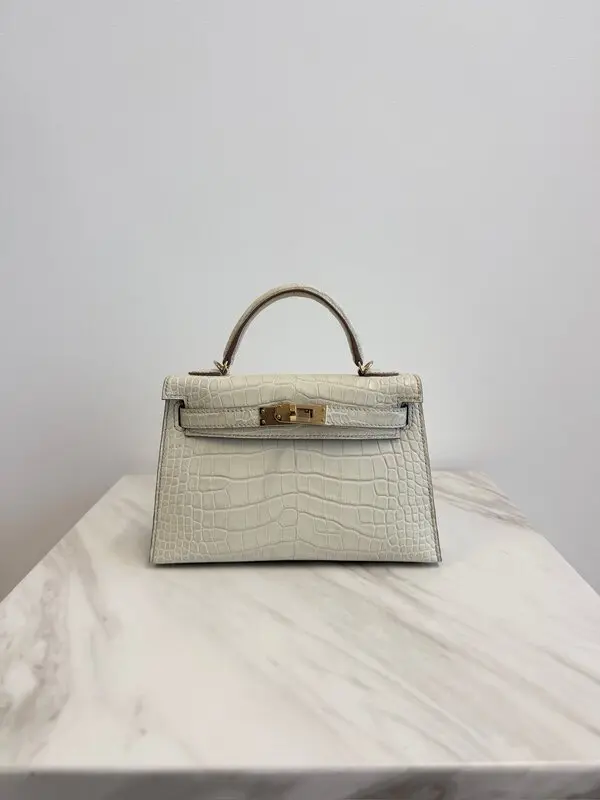 Hermès Mini Kelly Beton Matte Croc Permabrass Hardware - Cream