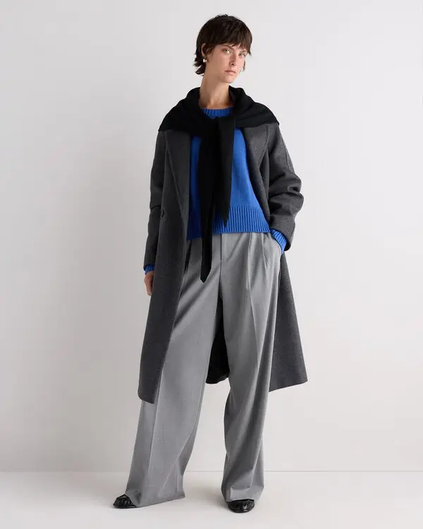 Quince 100% Merino Wool Large Triangle Scarf - Black