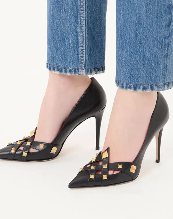 Valentino Garavani Studded Kidskin Leather Pumps - Black