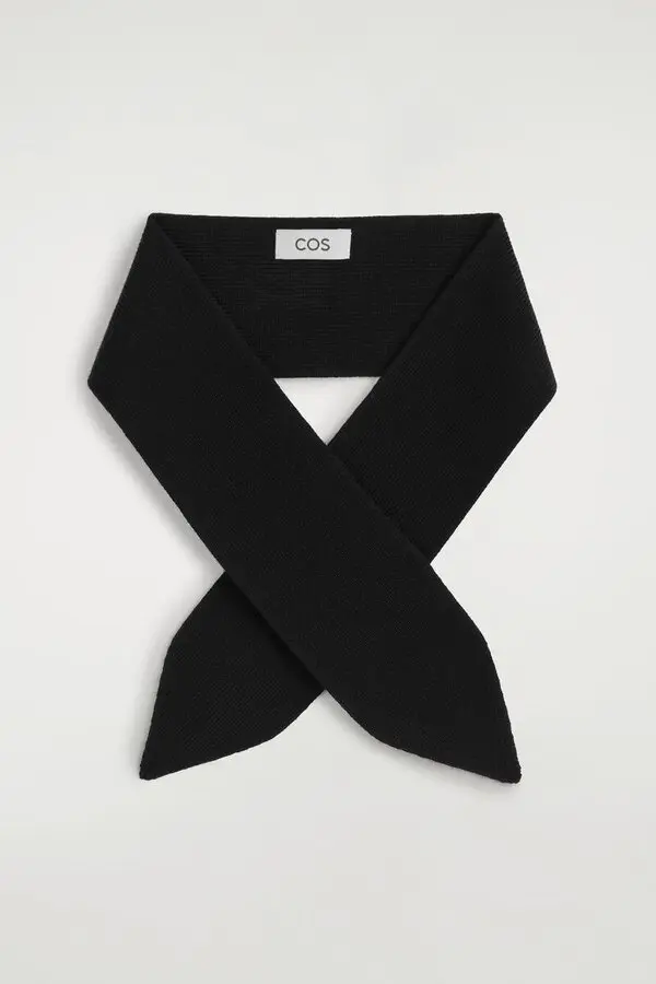 Cos Merino Wool Neck Scarf - Black