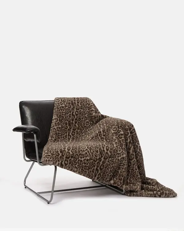 Apparis Brady Leopard Blanket - Light Leopard
