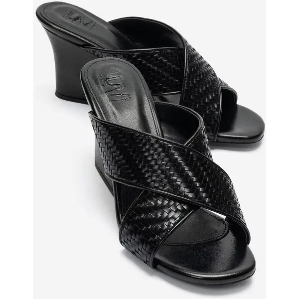PROLOGUE SHOES Lavean Cross Strap Wedge Sandal - Black