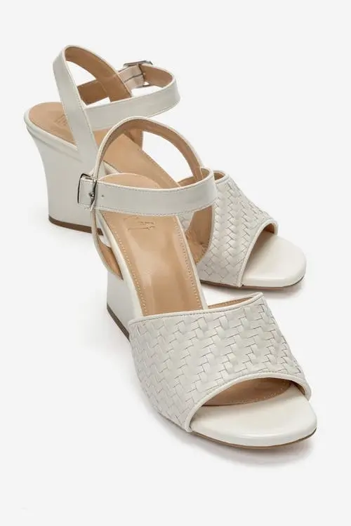 PROLOGUE SHOES Sylvar Slingback Wedge Sandal - Ecru