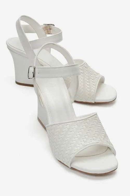 PROLOGUE SHOES Sylvar Slingback Wedge Sandal - White