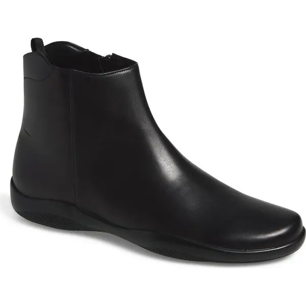 Prada Toblach Leather Ankle Boot - Nero