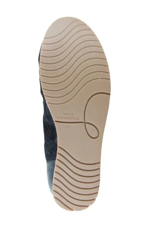 Naot Echo Flat