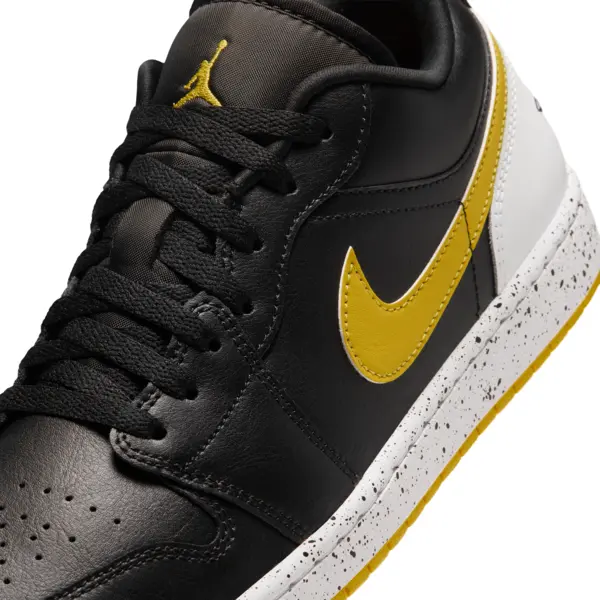 JORDAN 1 Low Se Athletic Shoes - Black