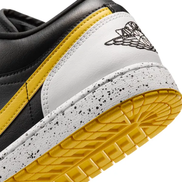 JORDAN 1 Low Se Athletic Shoes - Black