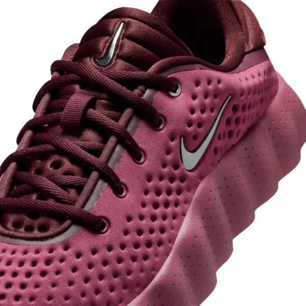 Nike Mind 002 Athletic Shoes
