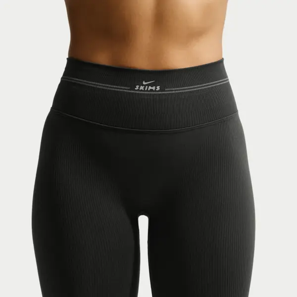 Nike Skims Ribbed Seamless 34" Straight Leggings