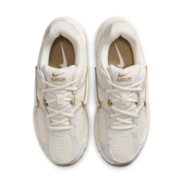 Nike V5 Rnr Shoes With Reflective Accents