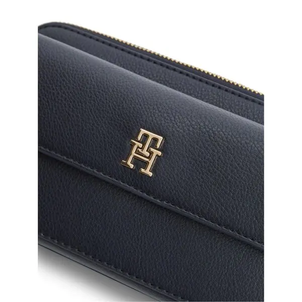 Tommy Hilfiger Camera Bag With Adjustable Strap