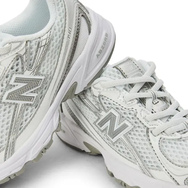 NEW BALANCE Vintage Sneakers
