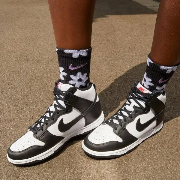 Nike Hightop Lace Up Sneakers