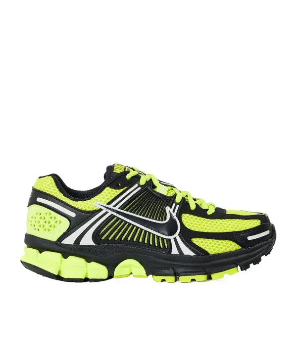 Nike Lowtop Laceup Running Sneaker