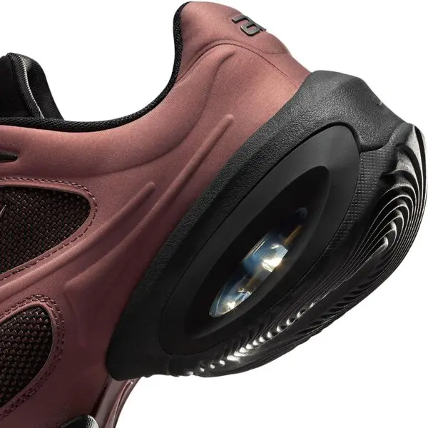Nike Lowtop Laceup Sneaker