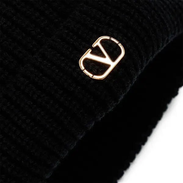 Valentino Garavani Solid Color Knitted Beanie