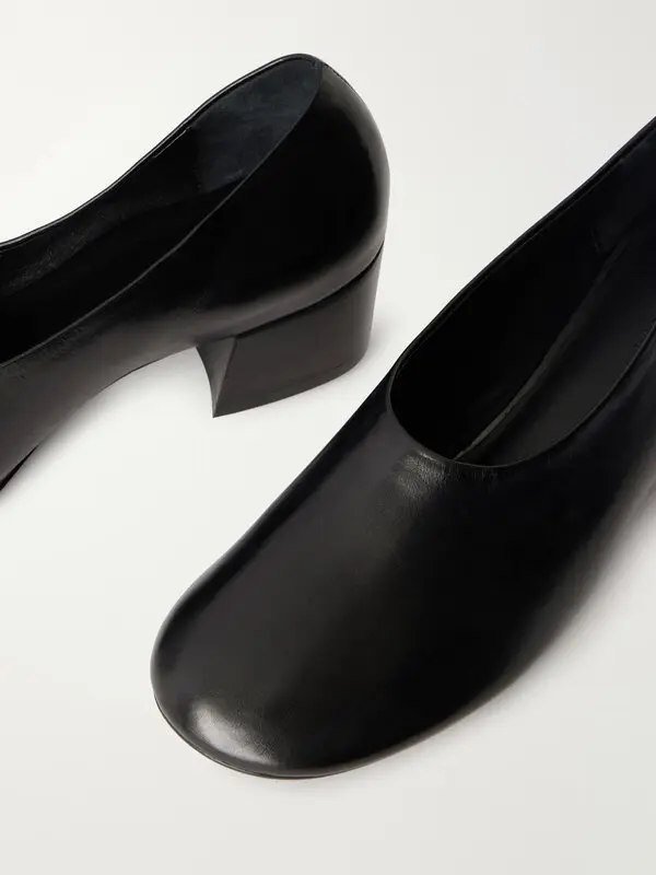 Khaite Glazed Calf Leather Pumps - Black