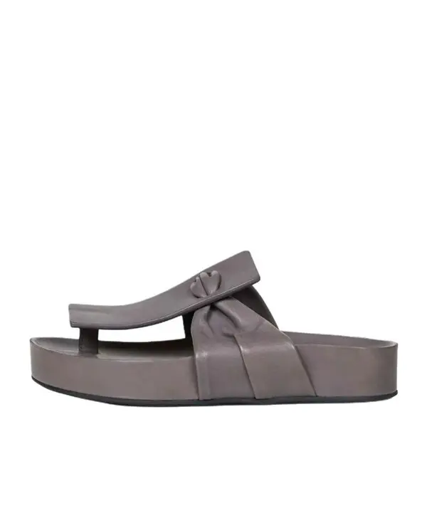 UMA WANG Flip-flops
