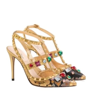 Valentino Garavani Rockstud Embellished Pointed Toe Pumps - Nude