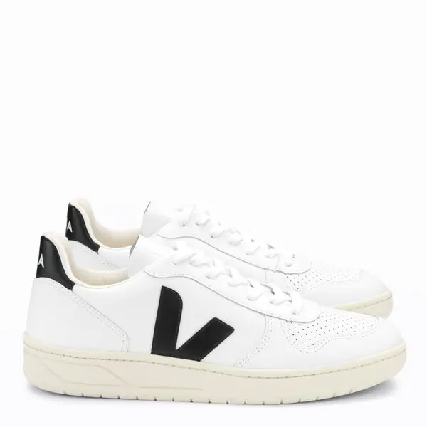 VEJA Leather Lace-up Sneakers