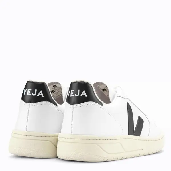 VEJA Leather Lace-up Sneakers