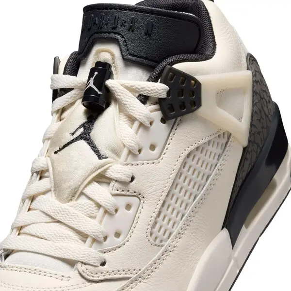 Nike Midtop Laceup Sneaker