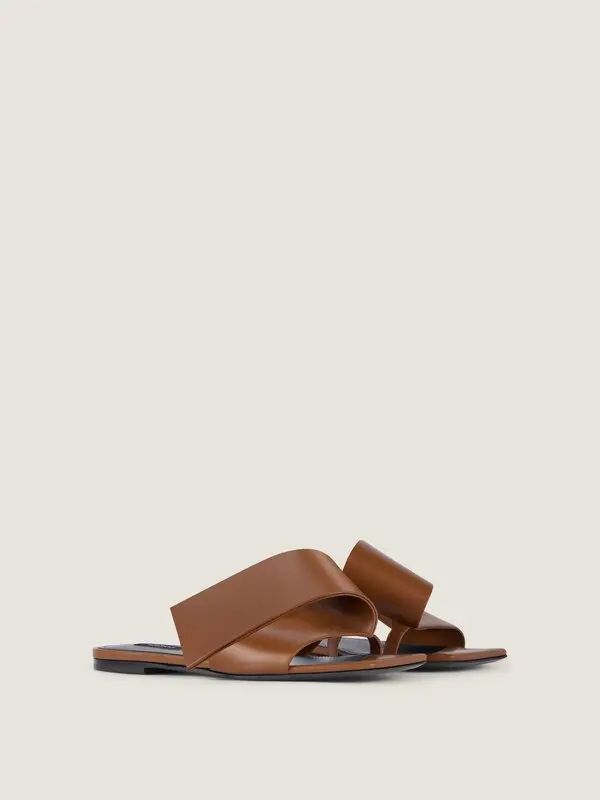 Givenchy Sliced Square Flat Sandals In Leather