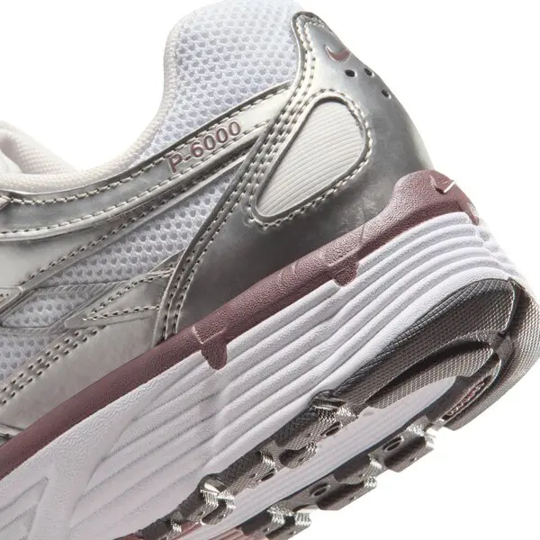 Nike Retro Chunky Running Sneakers