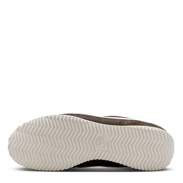 Nike Retro Low Top Casual Sneakers