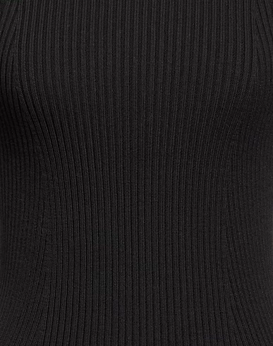 MAXCO. Lightweight Short-sleeve Knit Top