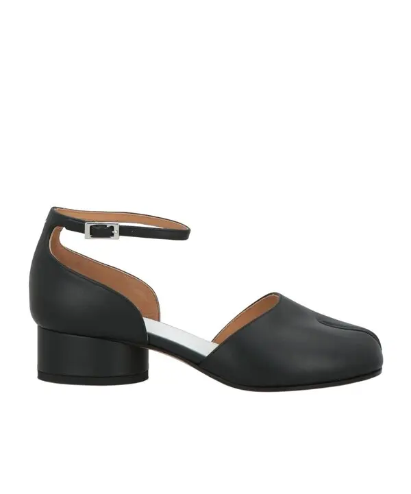 MAISON MARGIELA Solid Color Courts - Black