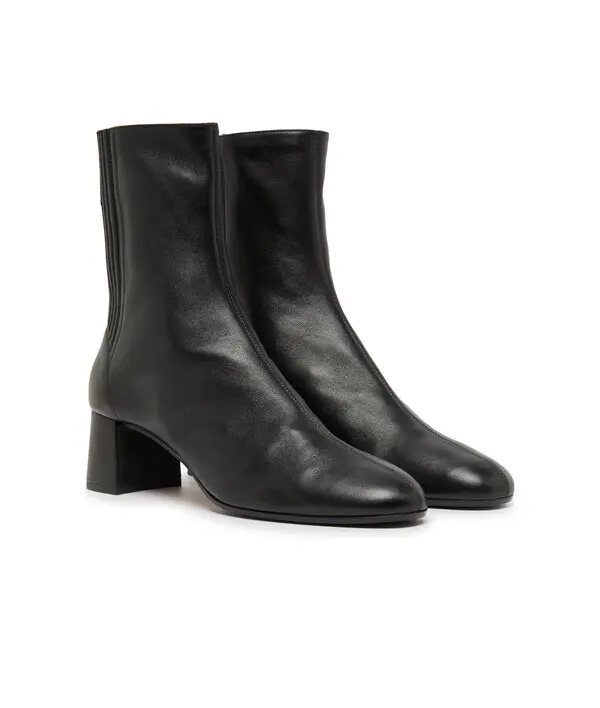 AQUAZZURA Round Toe Zip Up Ankle Boots