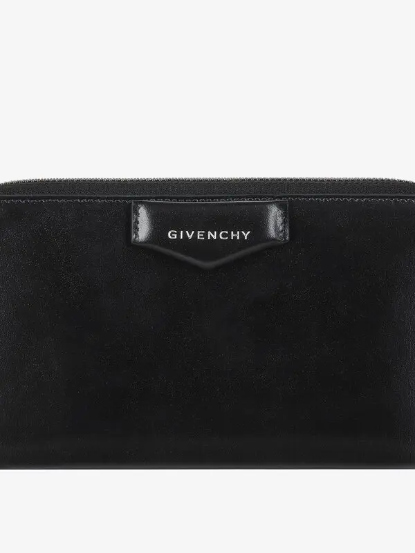 Givenchy Antigona Zipped Wallet In Box Leather
