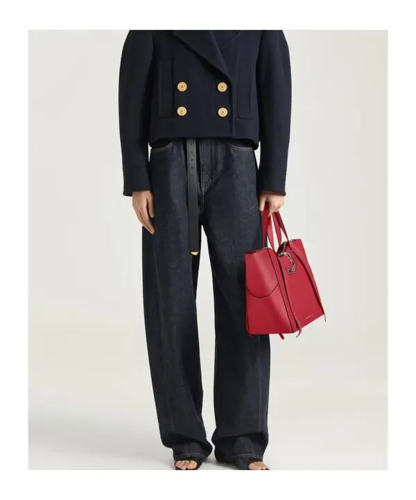 Givenchy Medium The Snatch Bag In Grained Leather