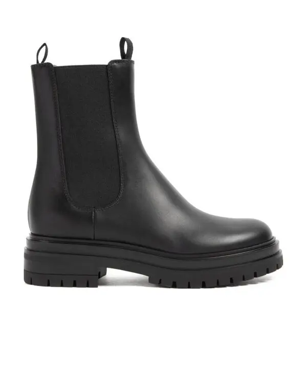 GIANVITO ROSSI Chester Round Toe Ankle Boots - Black