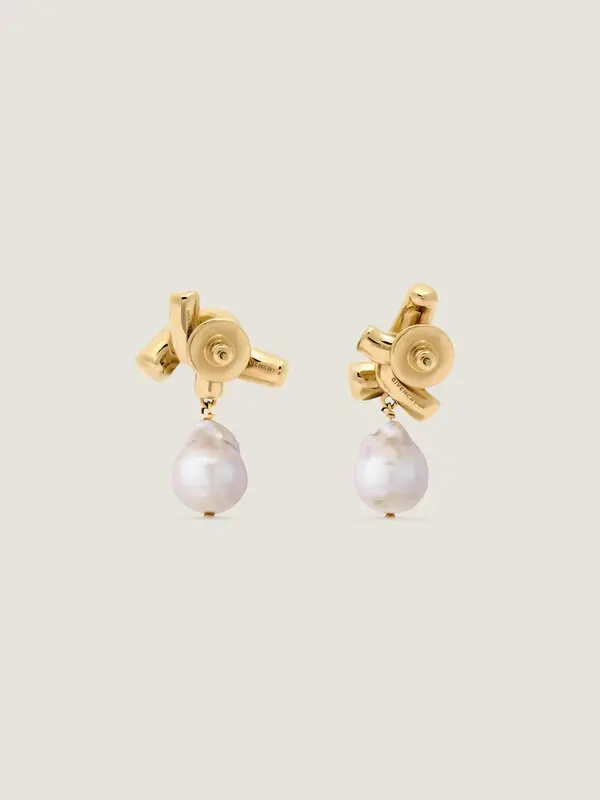 Givenchy Chain Link Asymmetric Earrings In Metal And Pearl