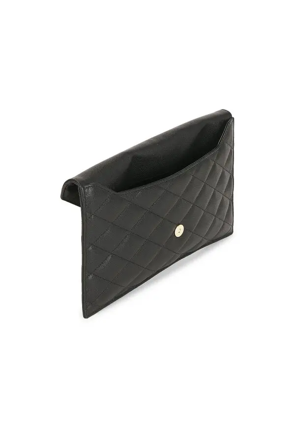Saint Laurent Grain De Poudre Matelasse Pouch In Black