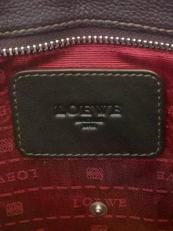 Loewe 2010-2026 Anagram Leather Messenger Bag Crossbody Bag