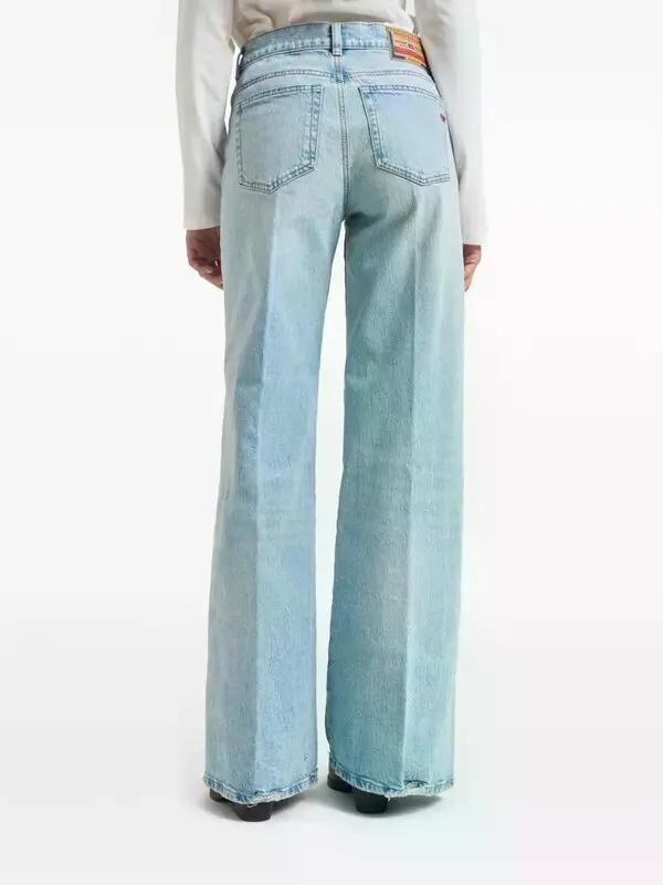 DIESEL® Flare Jeans Regular Waist 1978 D-akemi