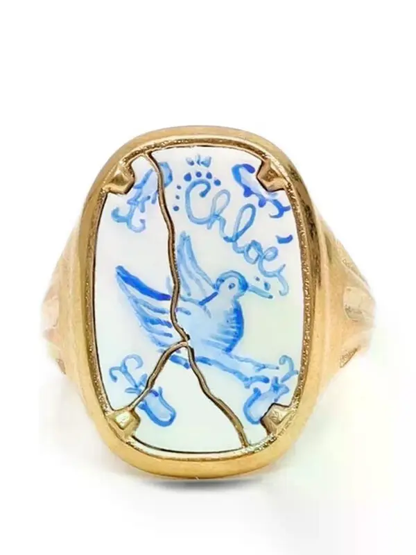 Chloé Hummingbird Ceramic Inlay Signet Ring - Gold