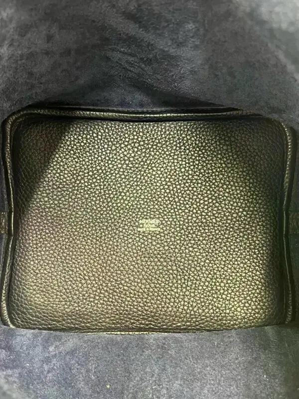 Hermès 2017 Clemence Picotin Lock 22 Handbag